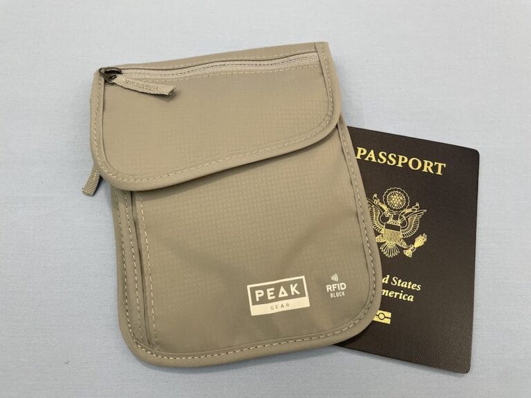 5 Top Neck Wallets for Travel: Use These Instead of a Money Belt
