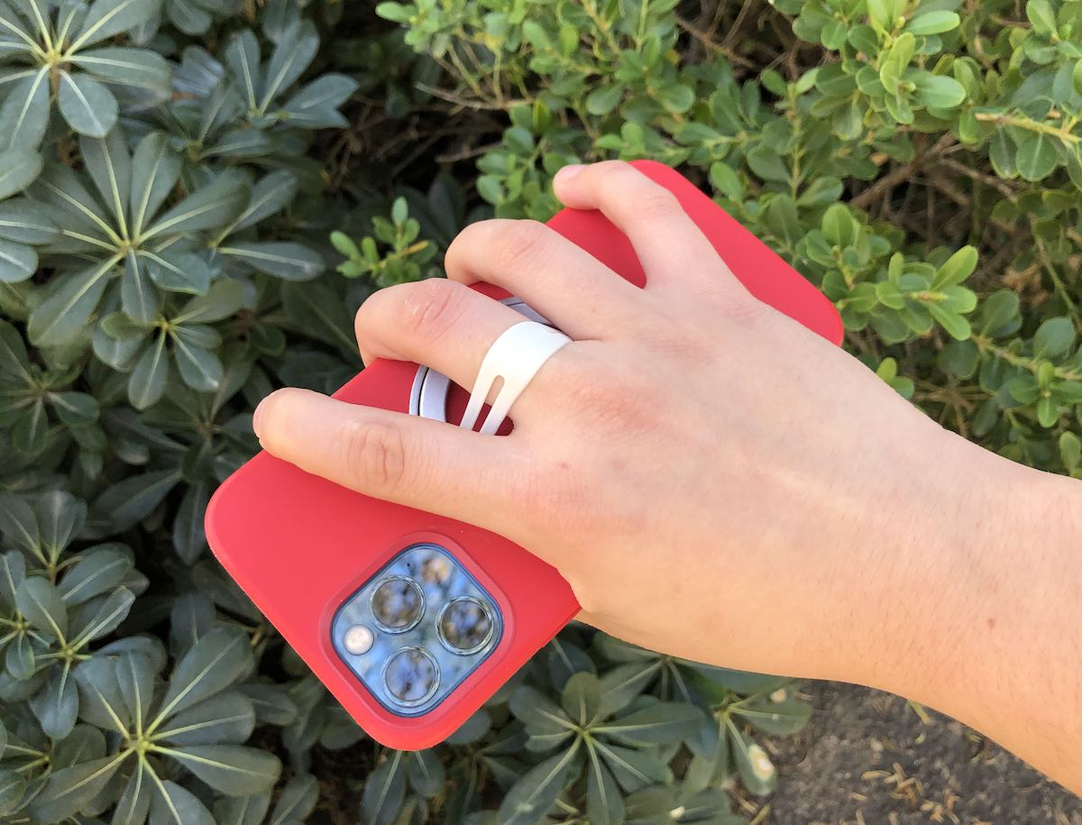 5 Strong MagSafe Phone Grips for Your iPhone