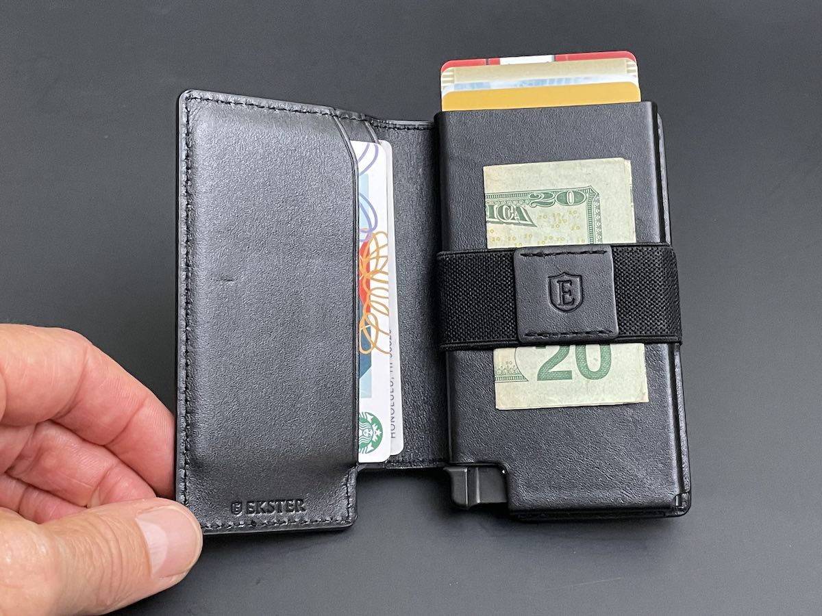 7 Best AirTag Wallets for 2023 - Slim, Smart, and Trackable